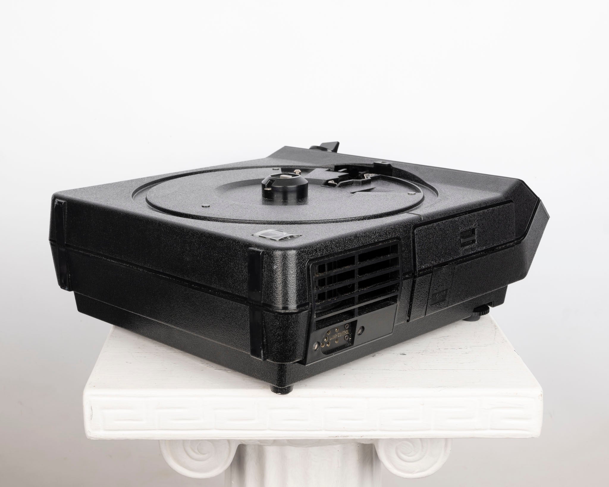 Kodak Carousel 4600 35mm slide projector w/ Ektanar C 102mm f2.8 lens ...