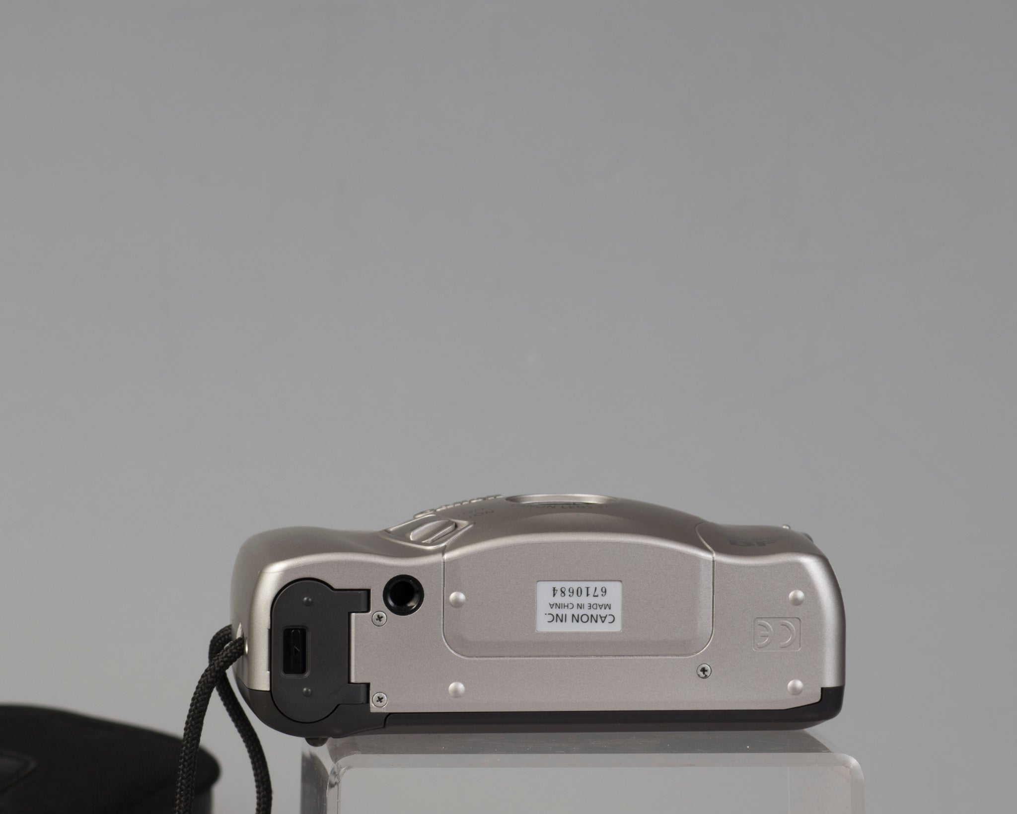 Canon Sure Shot BF w/case (serial 6710684) – New Wave Pool