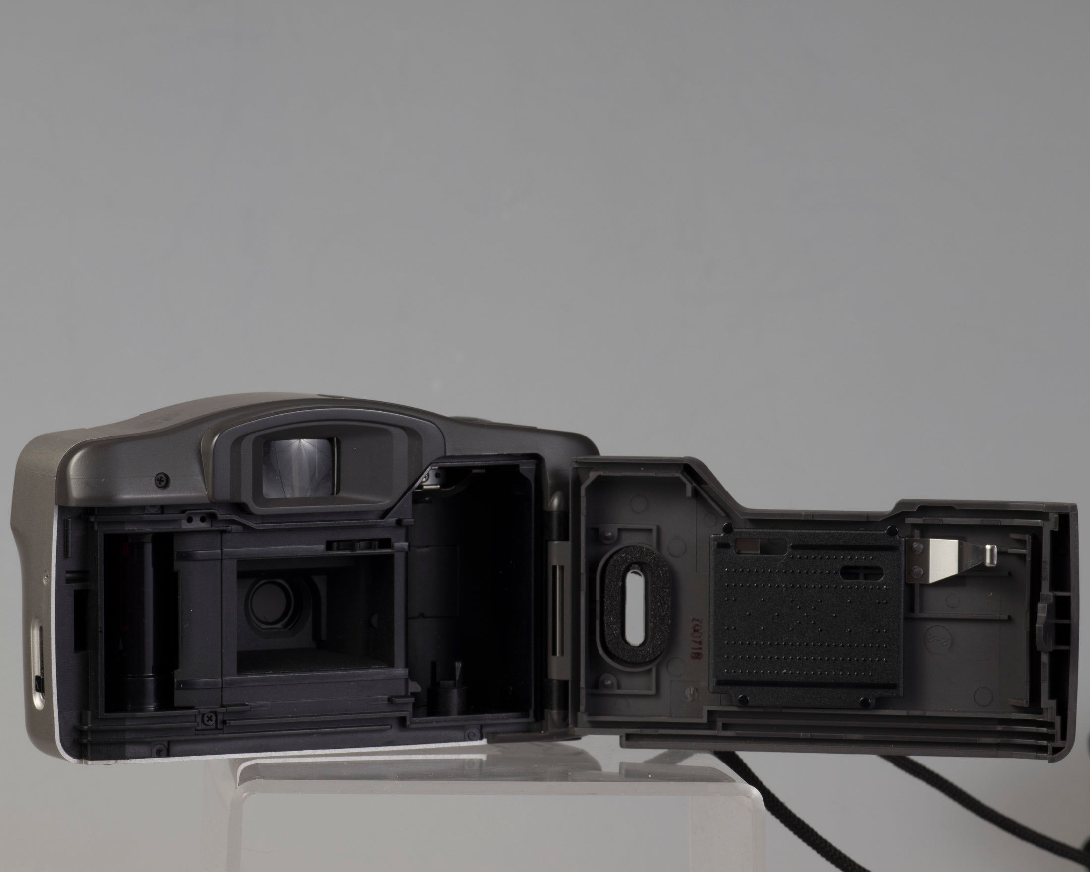 Canon Sure Shot BF w/case (serial 6710684) – New Wave Pool