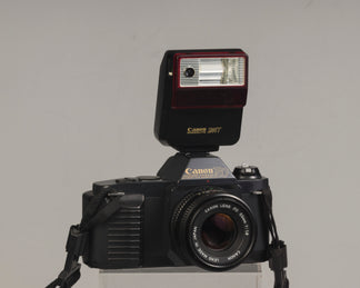Canon T50 35mm film SLR camera w/50mm f1.8 lens + Speedlite flash (ser ...