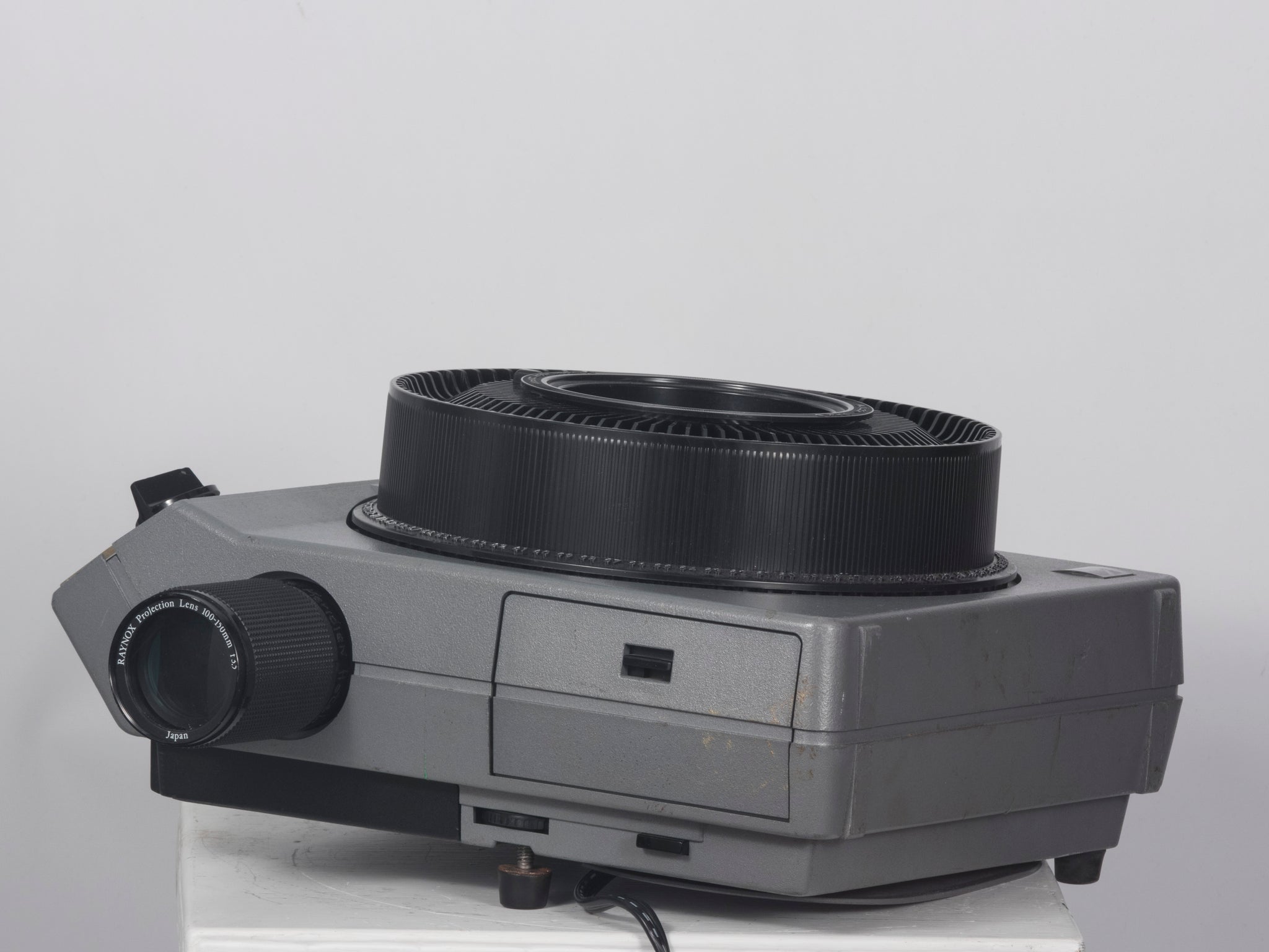 Kodak Ektagraphic III AS 35mm slide projector – New Wave Pool