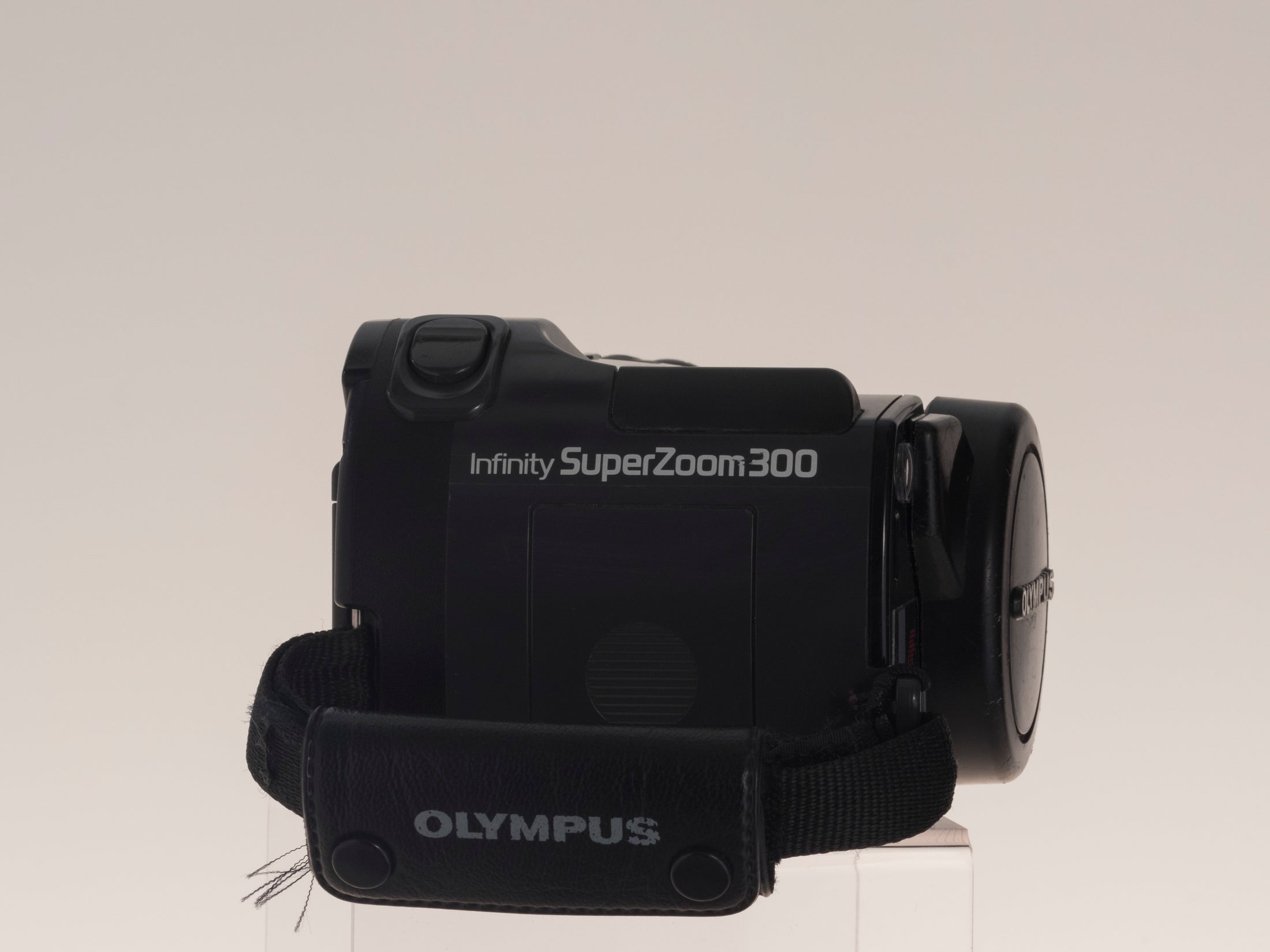 Olympus Superzoom AZ300 35mm film camera – New Wave Pool