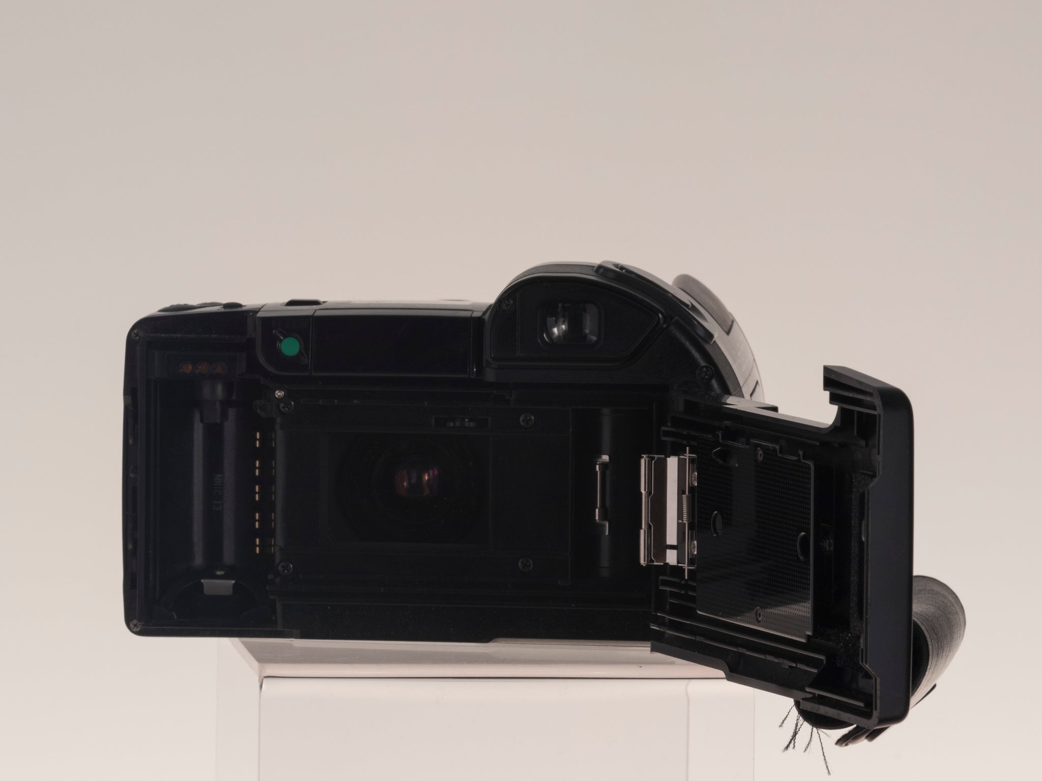 Olympus Superzoom AZ300 35mm film camera – New Wave Pool