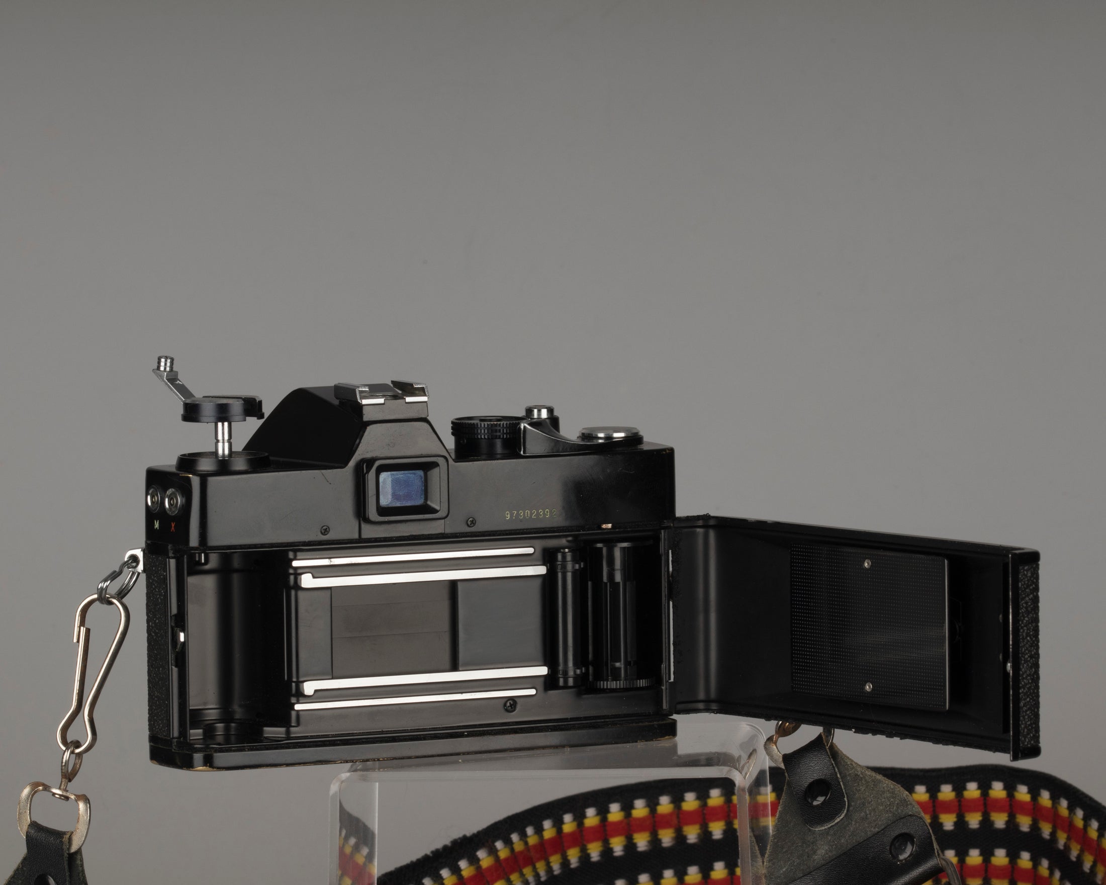 Vivitar 220/SL 35mm SLR camera with 50mm f1.8 len and ever-ready case#N ...